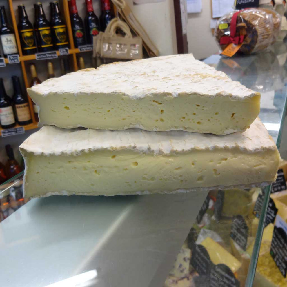 Brie de Meaux, wonderful full flavoured, soft French cheese – The ...