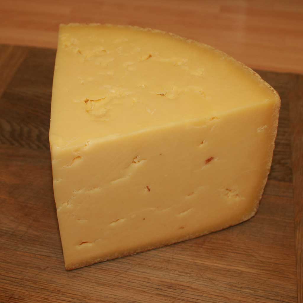 Lincolnshire Poacher, wonderful fruity British cheese – The Mousetrap ...