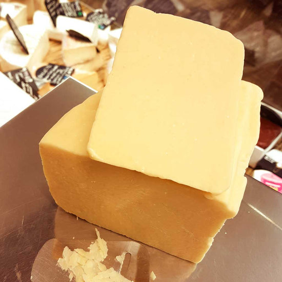 Worcester Gold, tangy, creamy mid strength cheddar – The Mousetrap ...